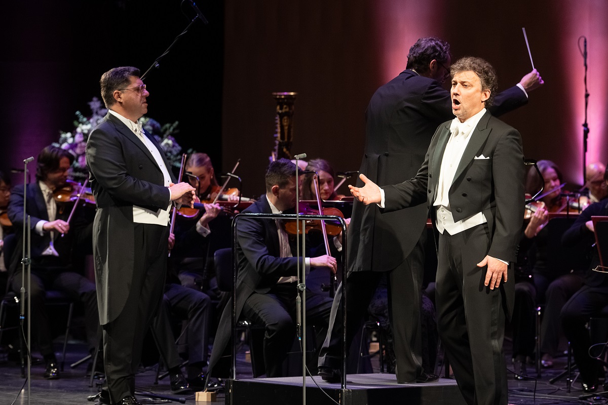 Baden-Baden: „Neujahrskonzert“, Jonas Kaufmann und Luca Salsi – Der ...